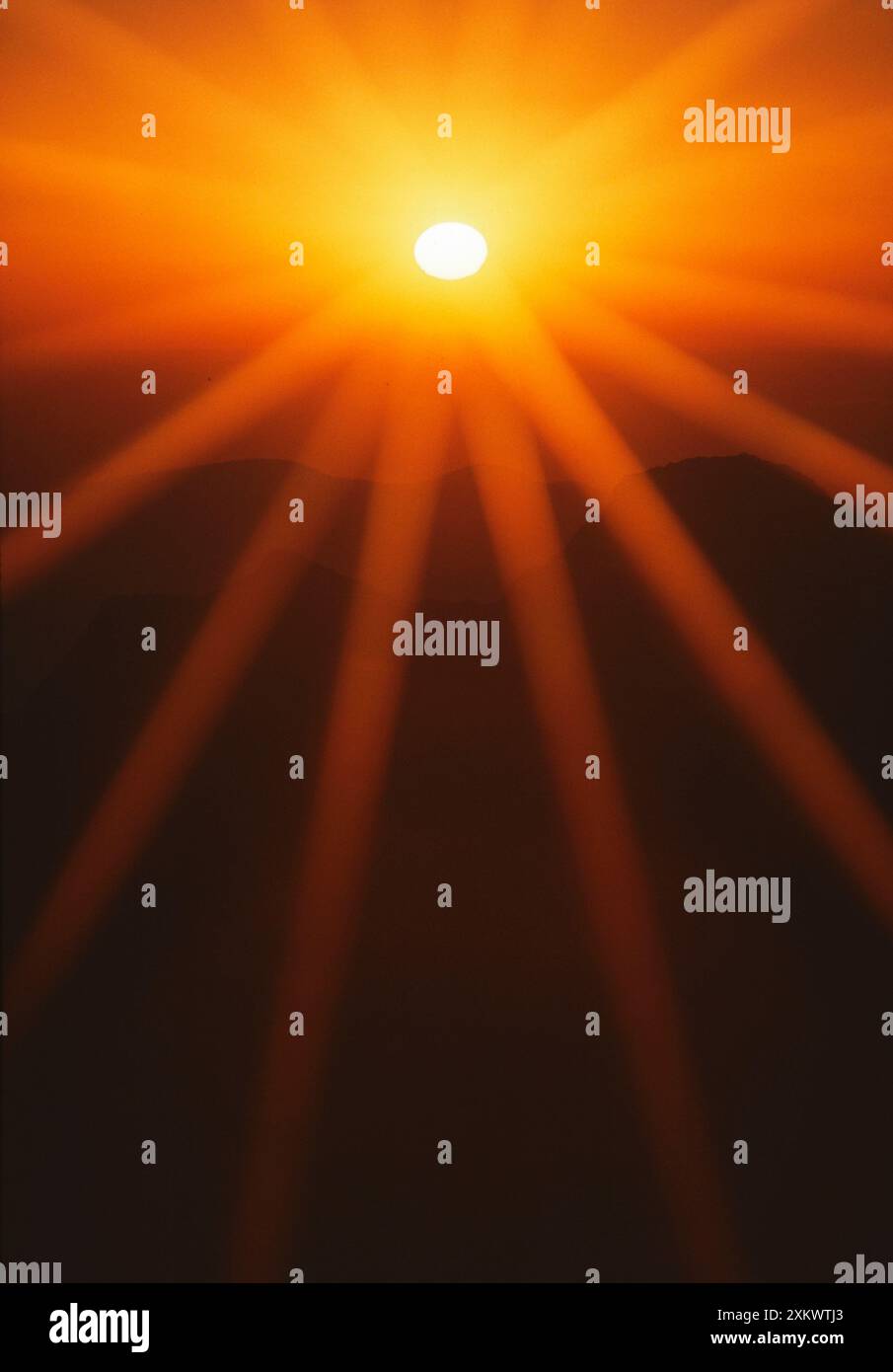 SUNRISE - SHOWS RAYS Stock Photo - Alamy
