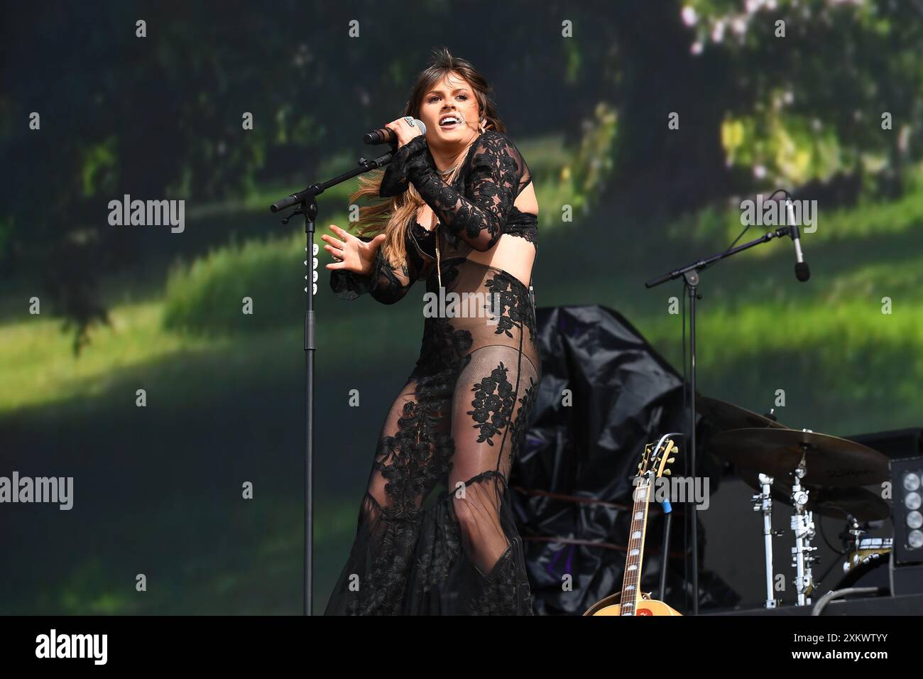 Ella langley hi-res stock photography and images - Alamy