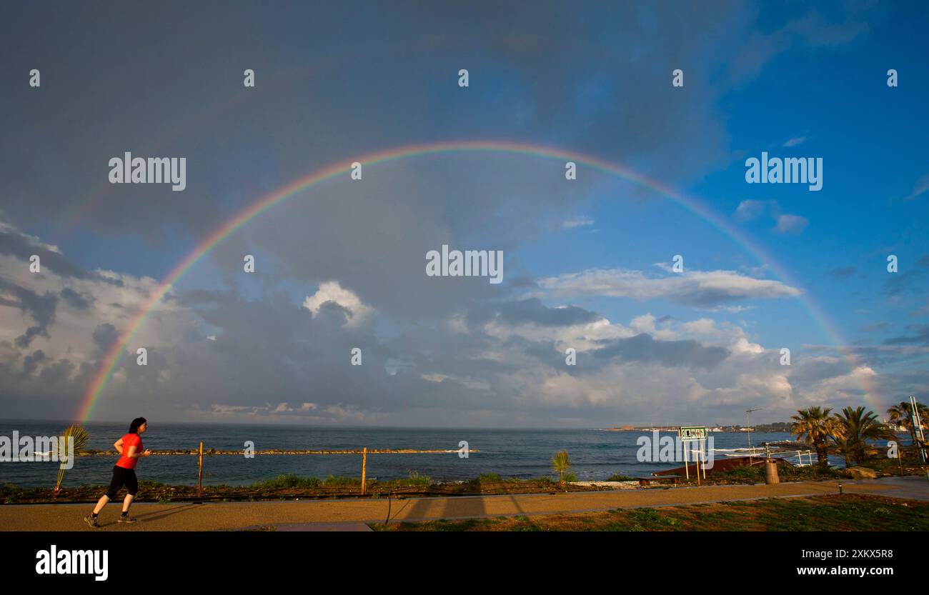 180 degree rainbow hi-res stock photography and images - Alamy