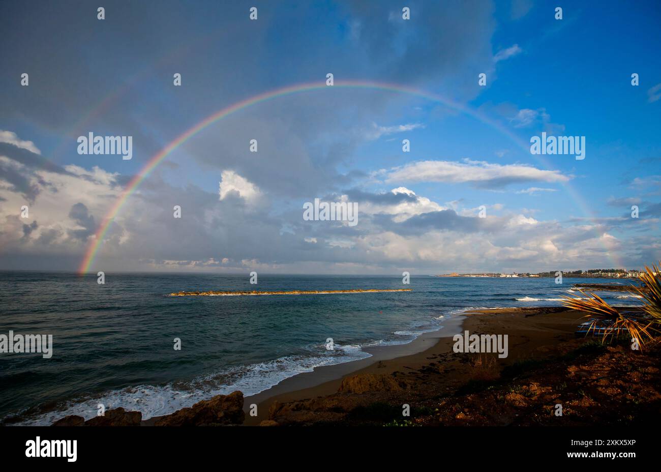 180 degree rainbow hi-res stock photography and images - Alamy