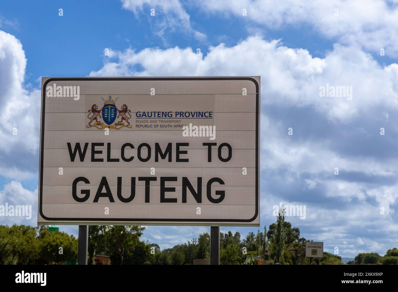 Road sign reading welcome hi-res stock photography and images - Alamy