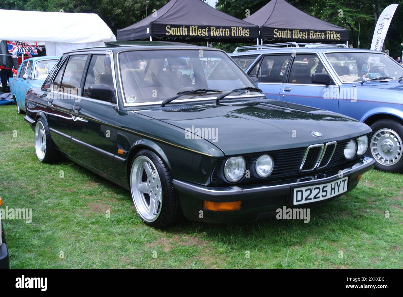 A 1987 BMW 525 i parked on display at the English Riviera classic car ...