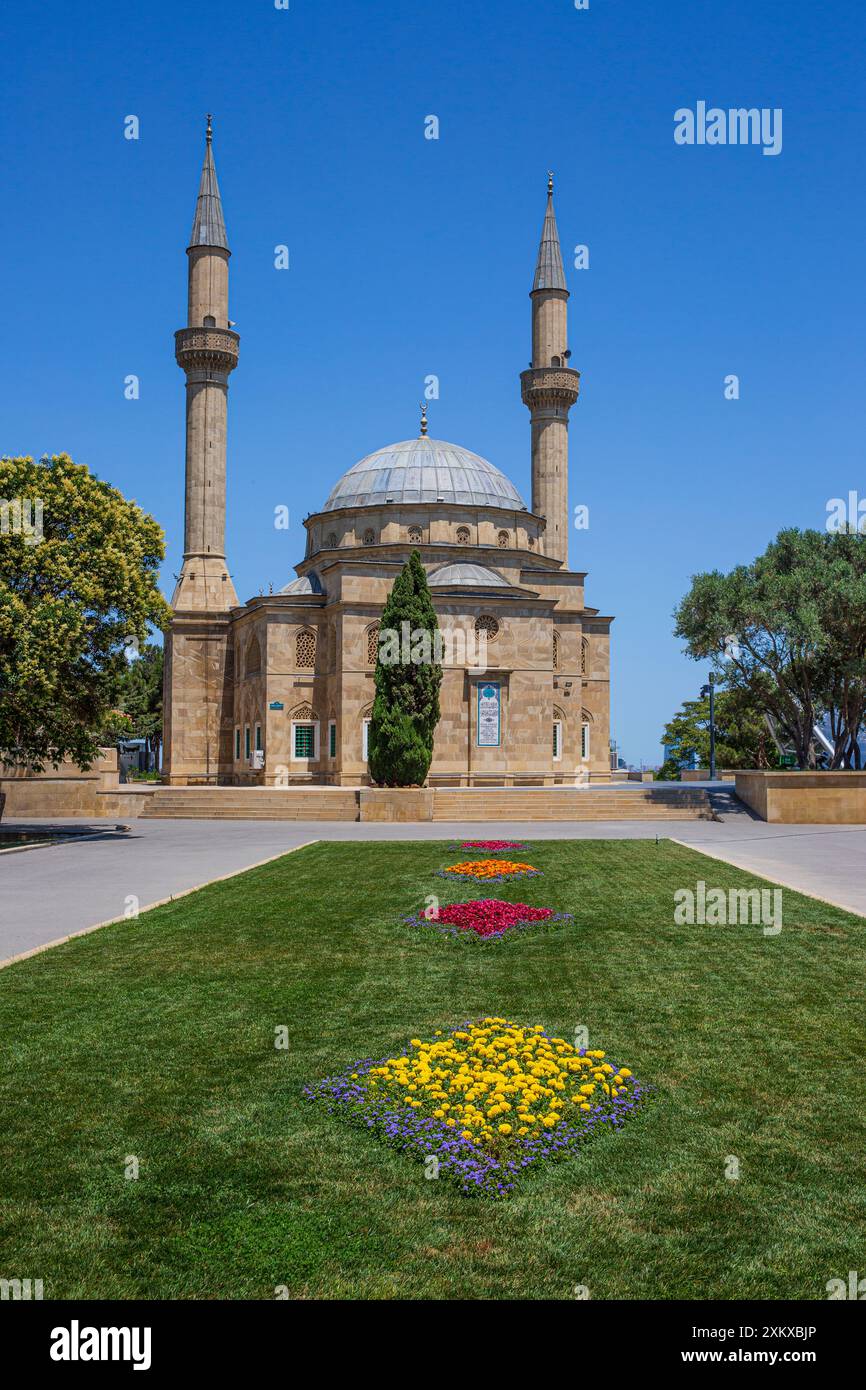 The Mosque of the Martyrs (1990s) on a beautiful summer afternoon in ...