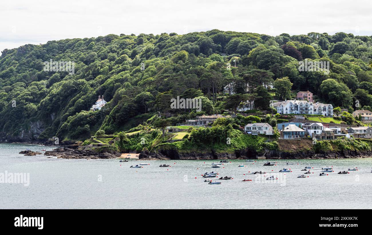Boats and Yachts on Salcombe North Sands, Salcombe, Kingsbridge Estuary ...