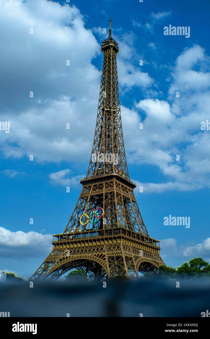 Image triathlon of the paris 2024 olympic games hi-res stock ...