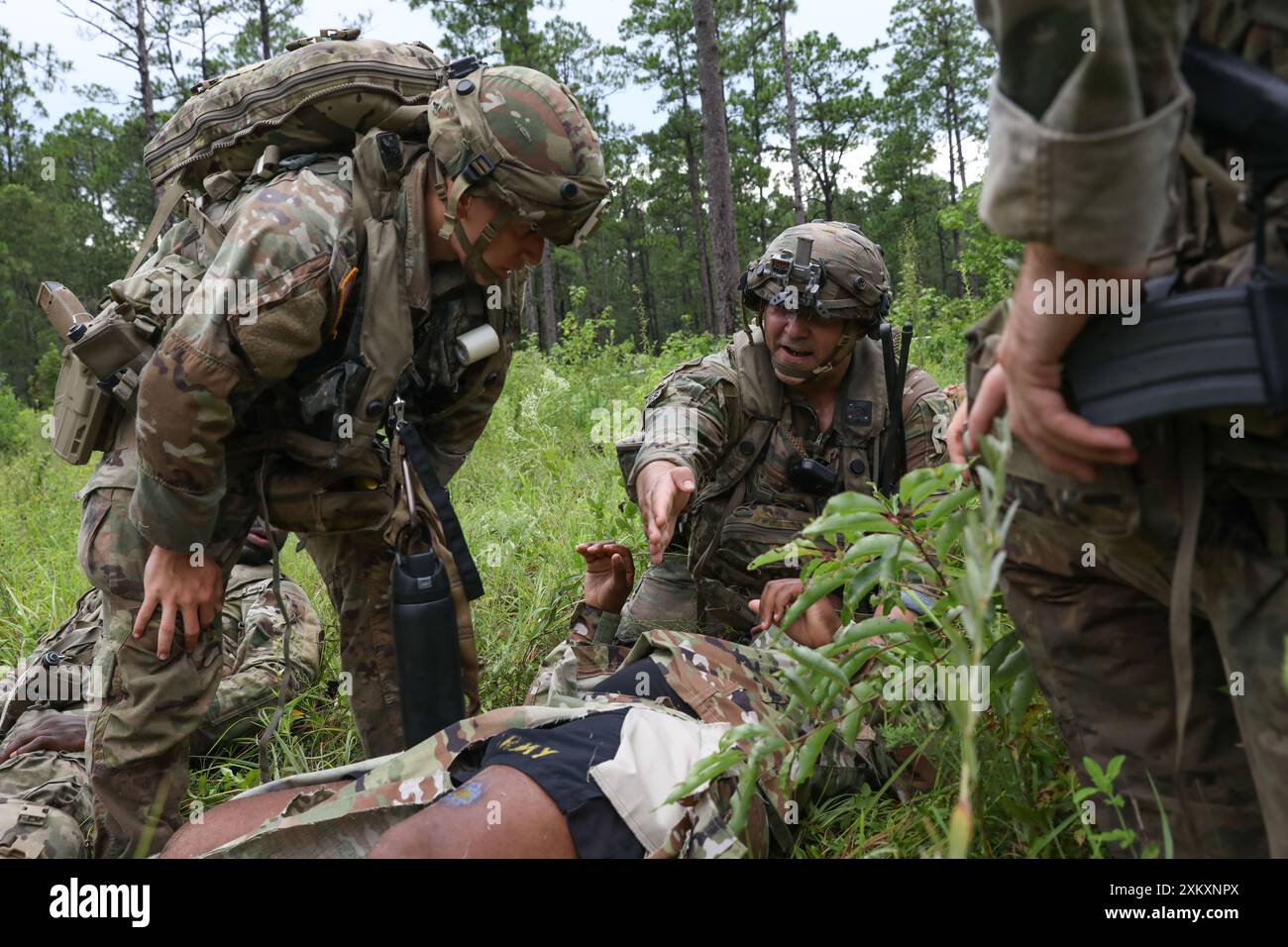 Florida Army National Guard (FLARNG) Soldiers with the 1-124th Infantry ...