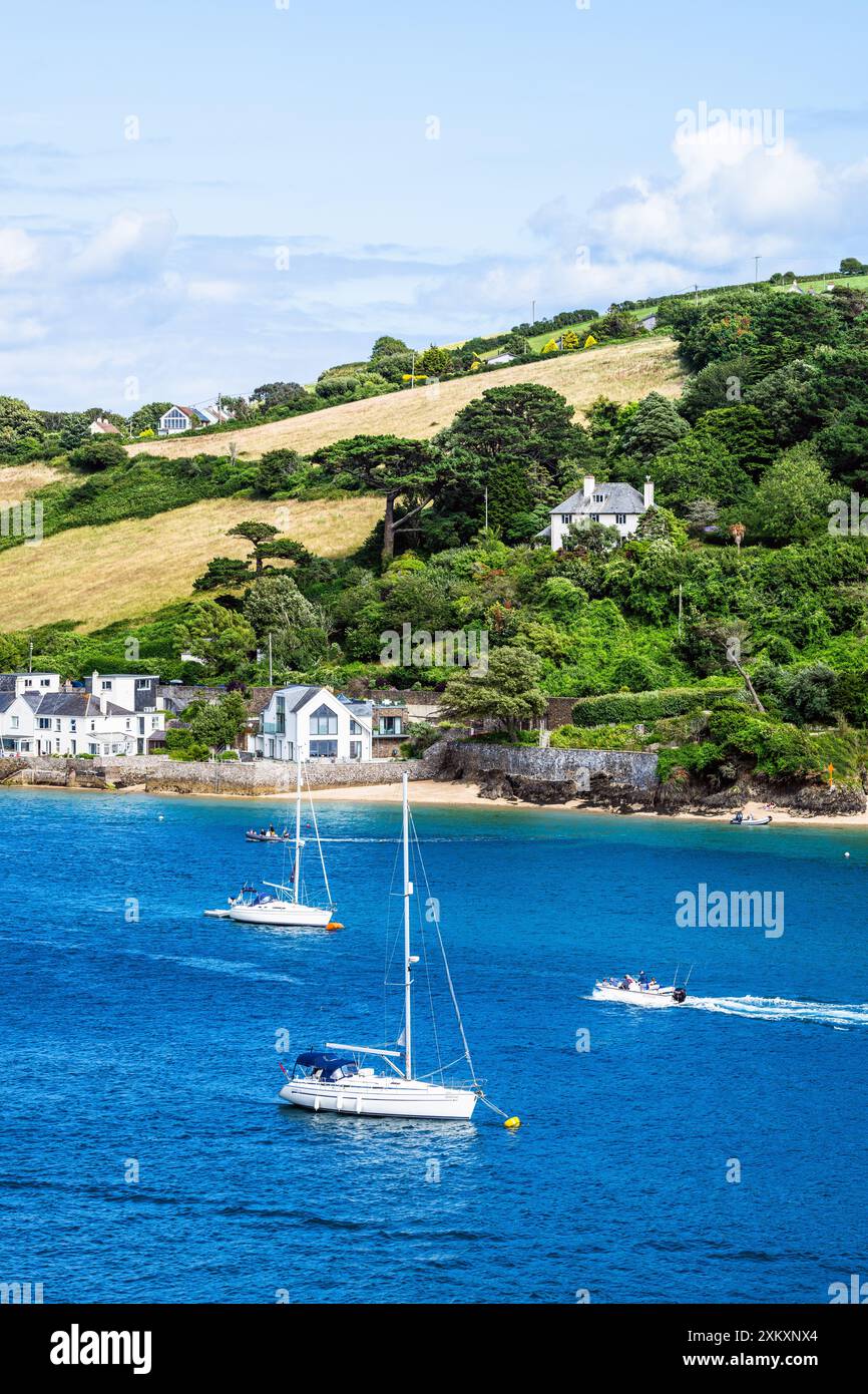 Boats and Yachts on Kingsbridge Estuary in Salcombe and Mill Bay ...