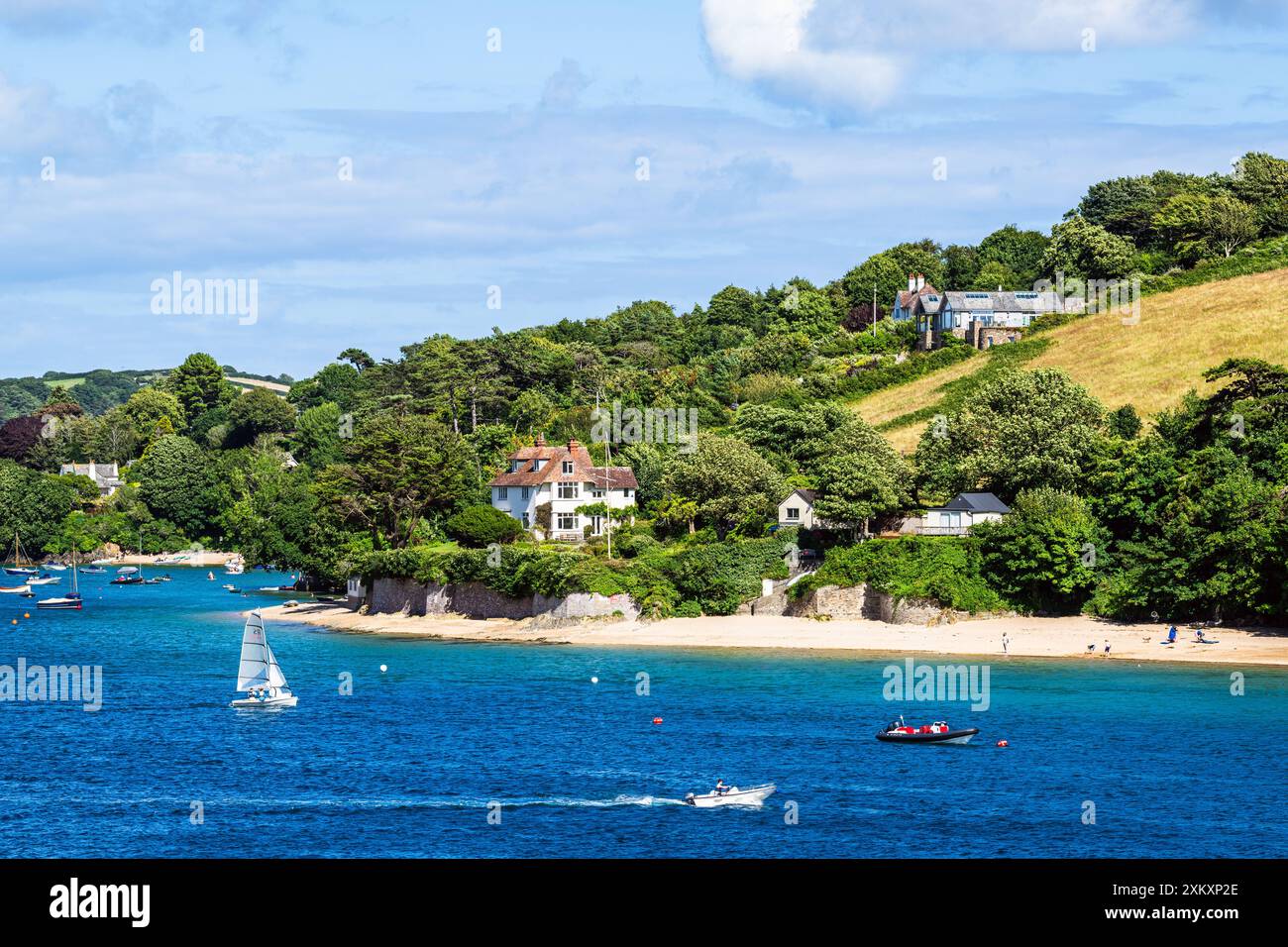 Boats and Yachts on Kingsbridge Estuary in Salcombe and Mill Bay ...