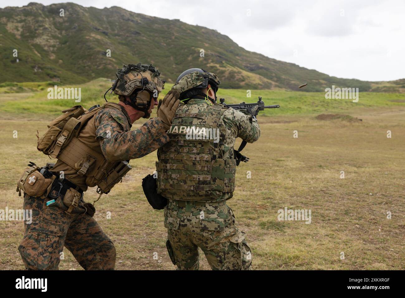 U.S. Marines and Mexican Naval Infantry Corps marines conduct a live ...