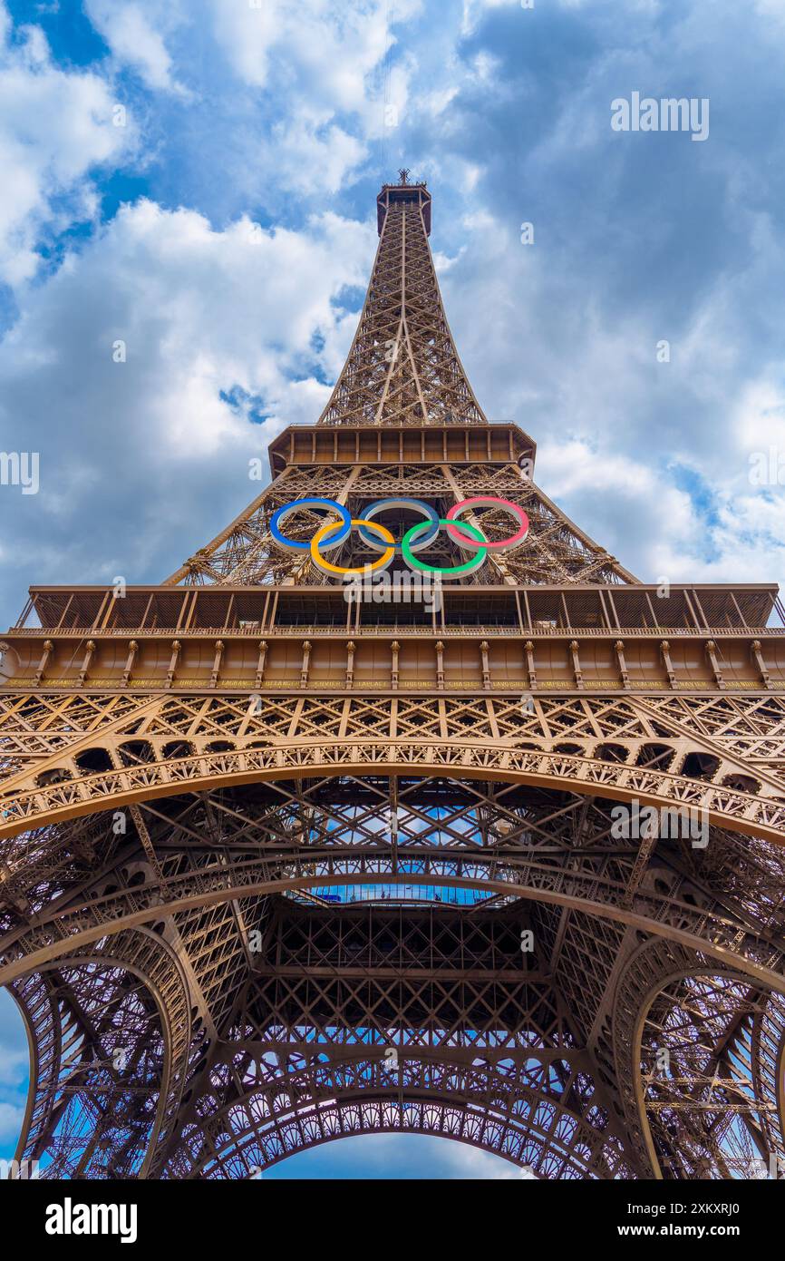 Paris olympics 2024 countdown hi-res stock photography and images - Alamy