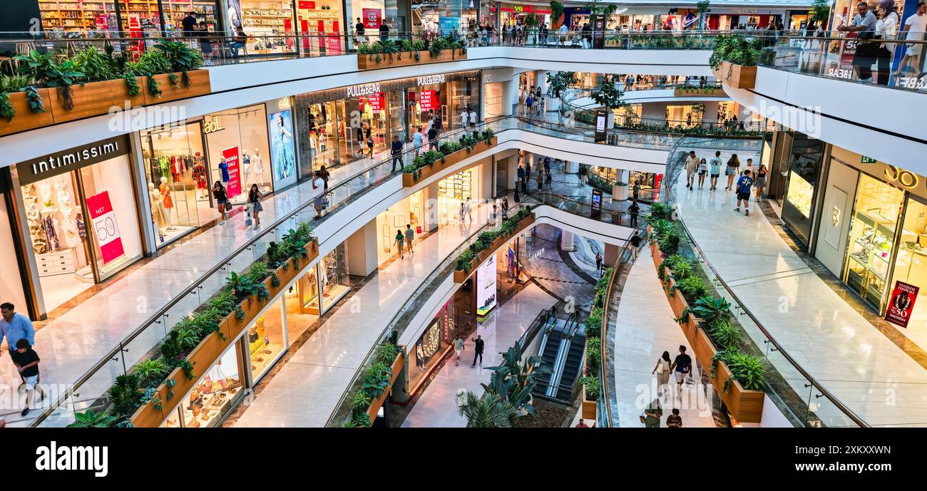 luxury shopping mall Interior design of a luxury shopping mall with a ...