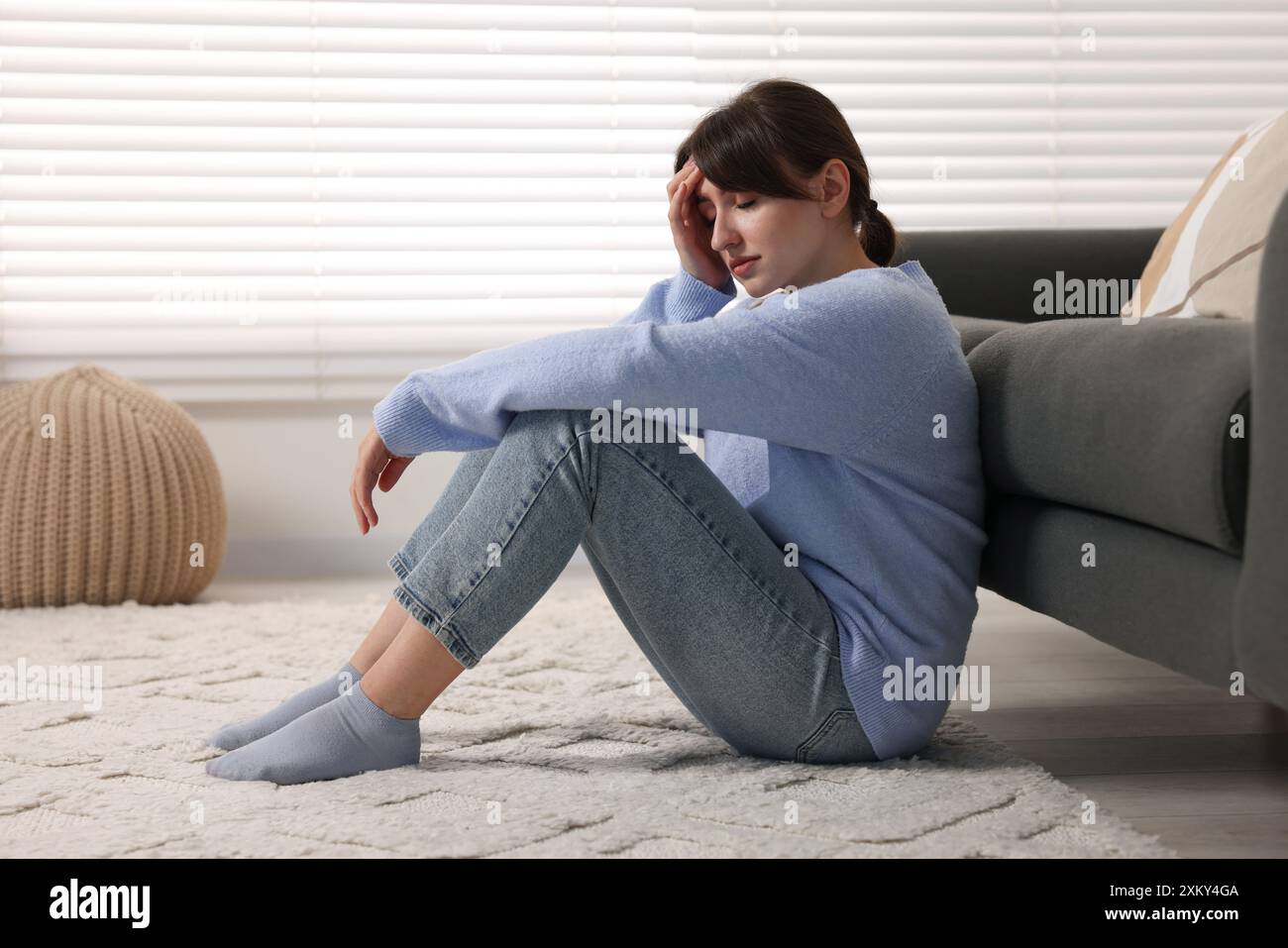 Loneliness concept sad woman hi-res stock photography and images - Alamy