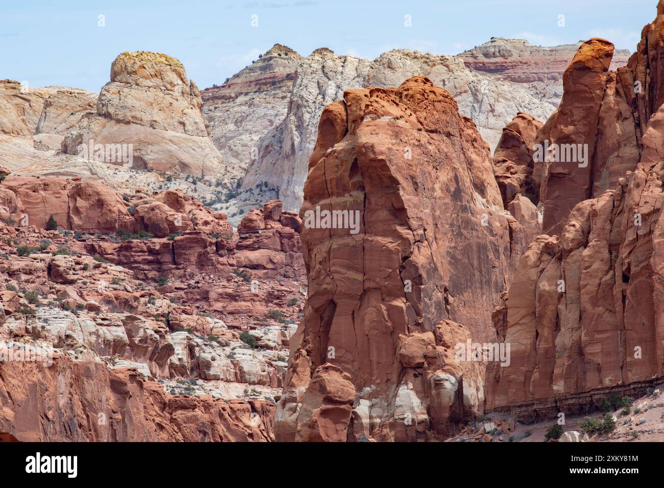 Canyon walls from the Chimney Rock Trail, Capitol Reef National Park ...