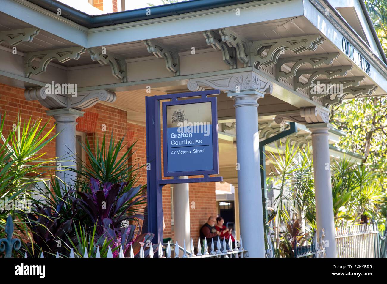 Grafton city centre and Grafton local court courthouse building on ...