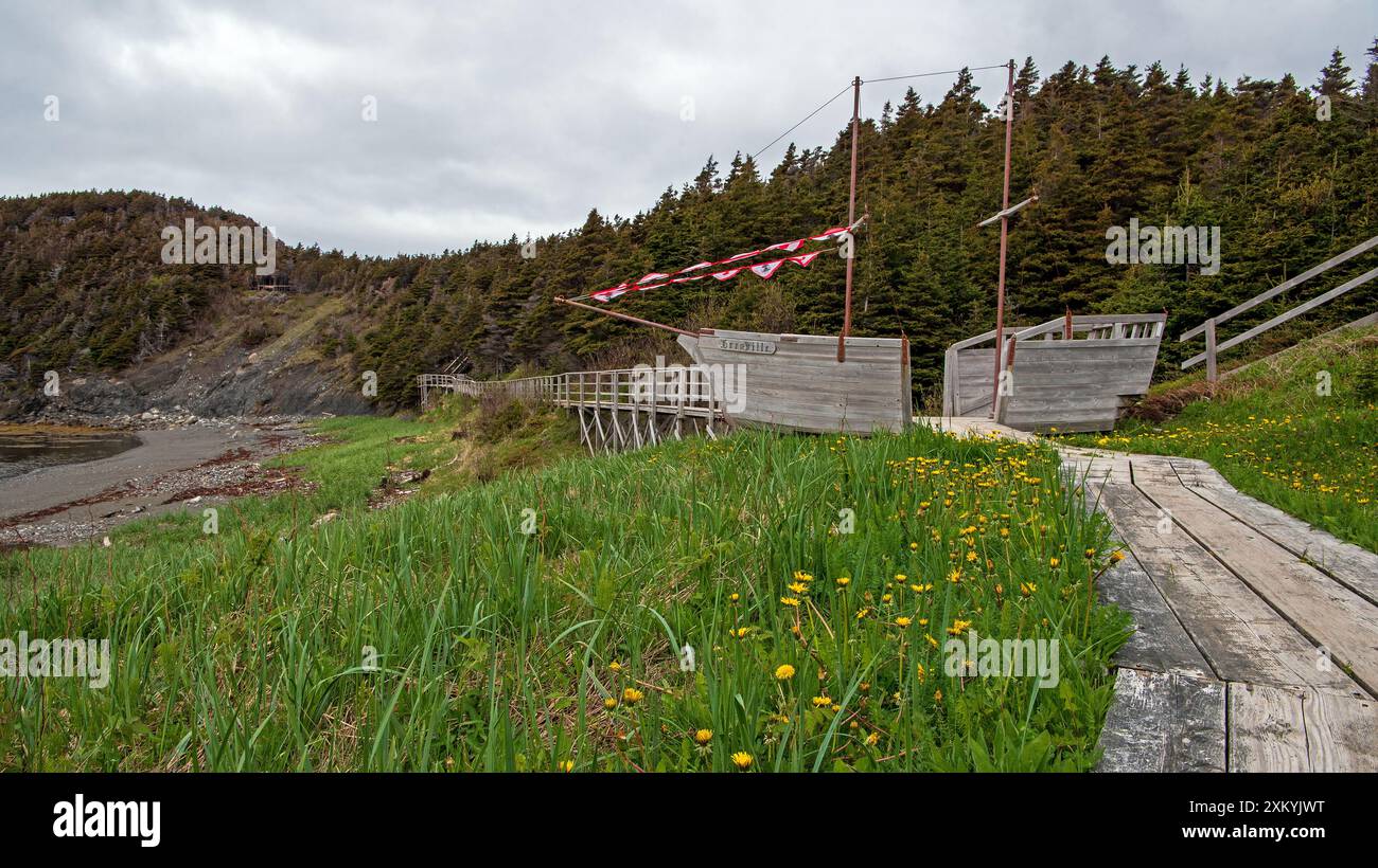 Boardwalk at the Bottle Cove / Island Cove hiking trail in Lark Harbour ...
