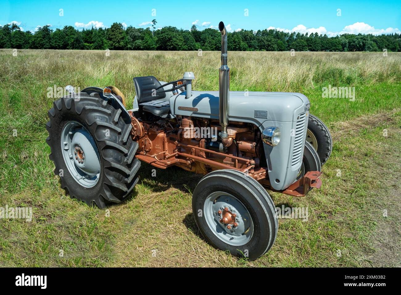 Histori Massey Ferguson FE 35 Tractor, cubic capacity , 2502, HP, 35 ...