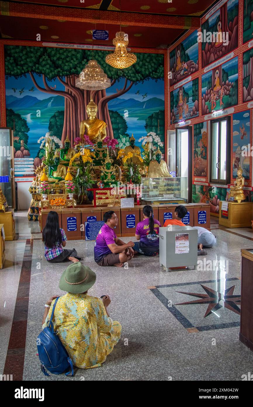 Wat Khao Sung Chaem Fa Stock Photo - Alamy