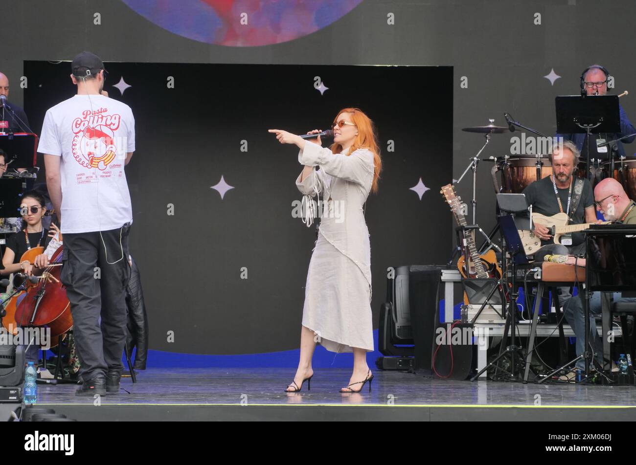 Cantante noemi hi-res stock photography and images - Alamy