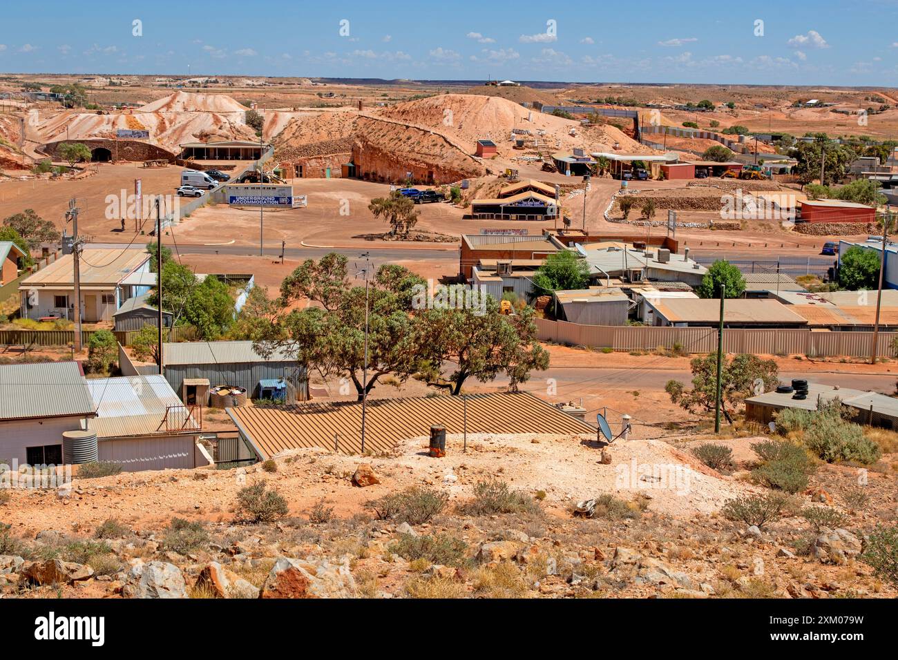 The opal mining town of Coober Pedy Stock Photo - Alamy