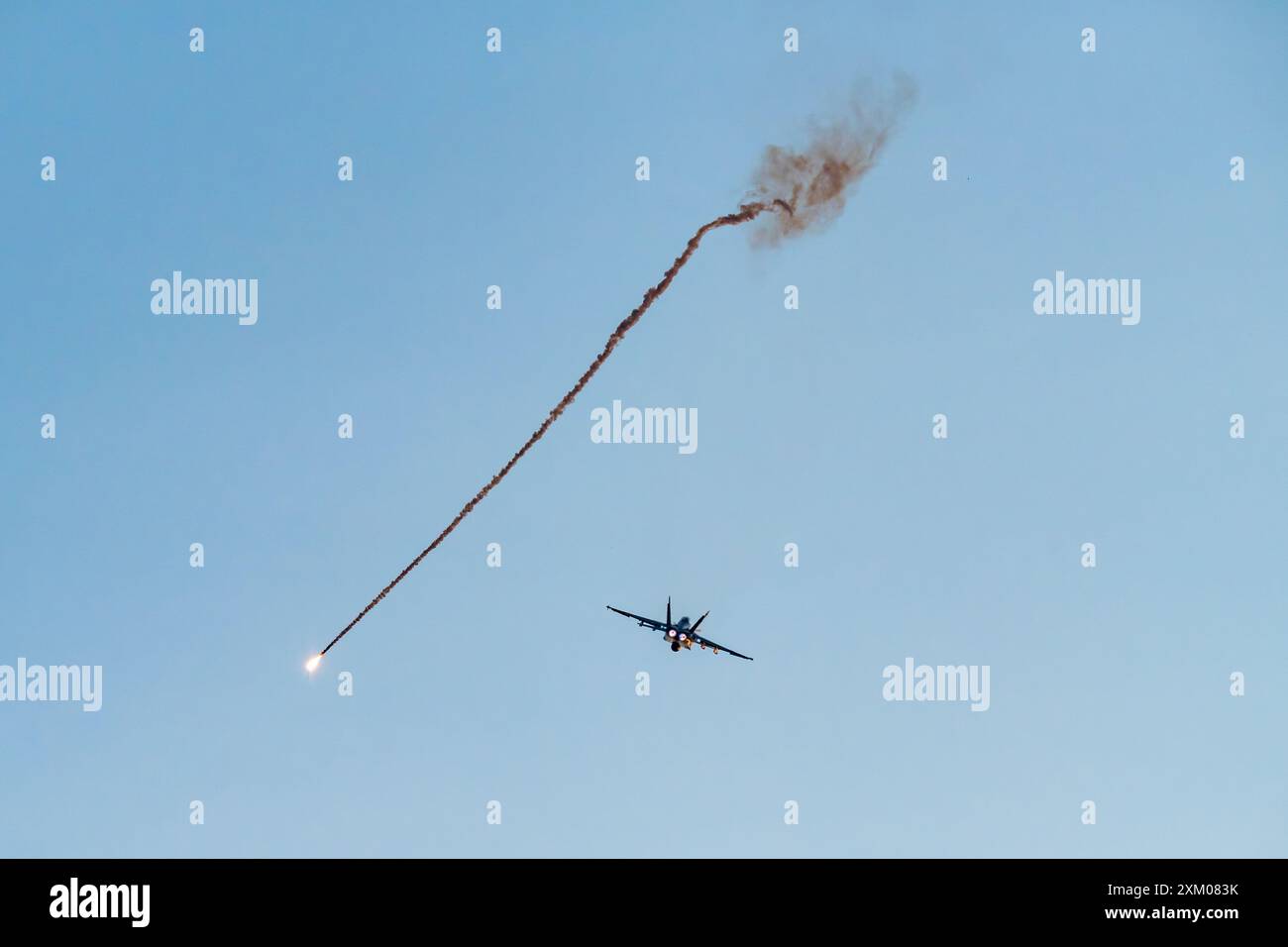 Fighter jet firing flares during the Pitch Black Exercise 2024 at ...