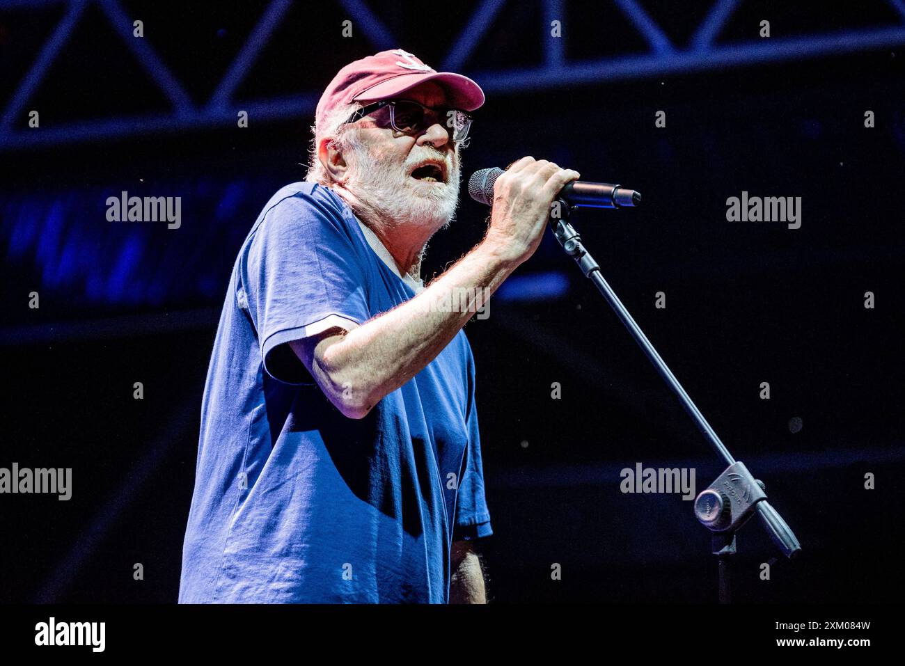 Italian singer Music Concert - Francesco De Gregori dal vivo Francesco ...