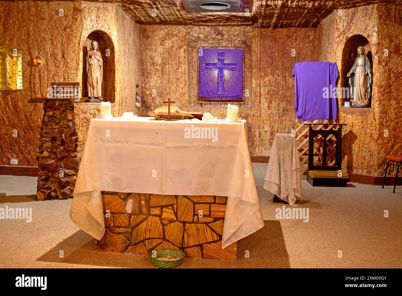 The underground St Peter & St Paul Catholic Church, Coober Pedy Stock ...