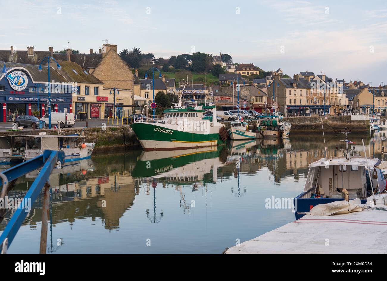 Normandy fishing port history hi-res stock photography and images - Alamy