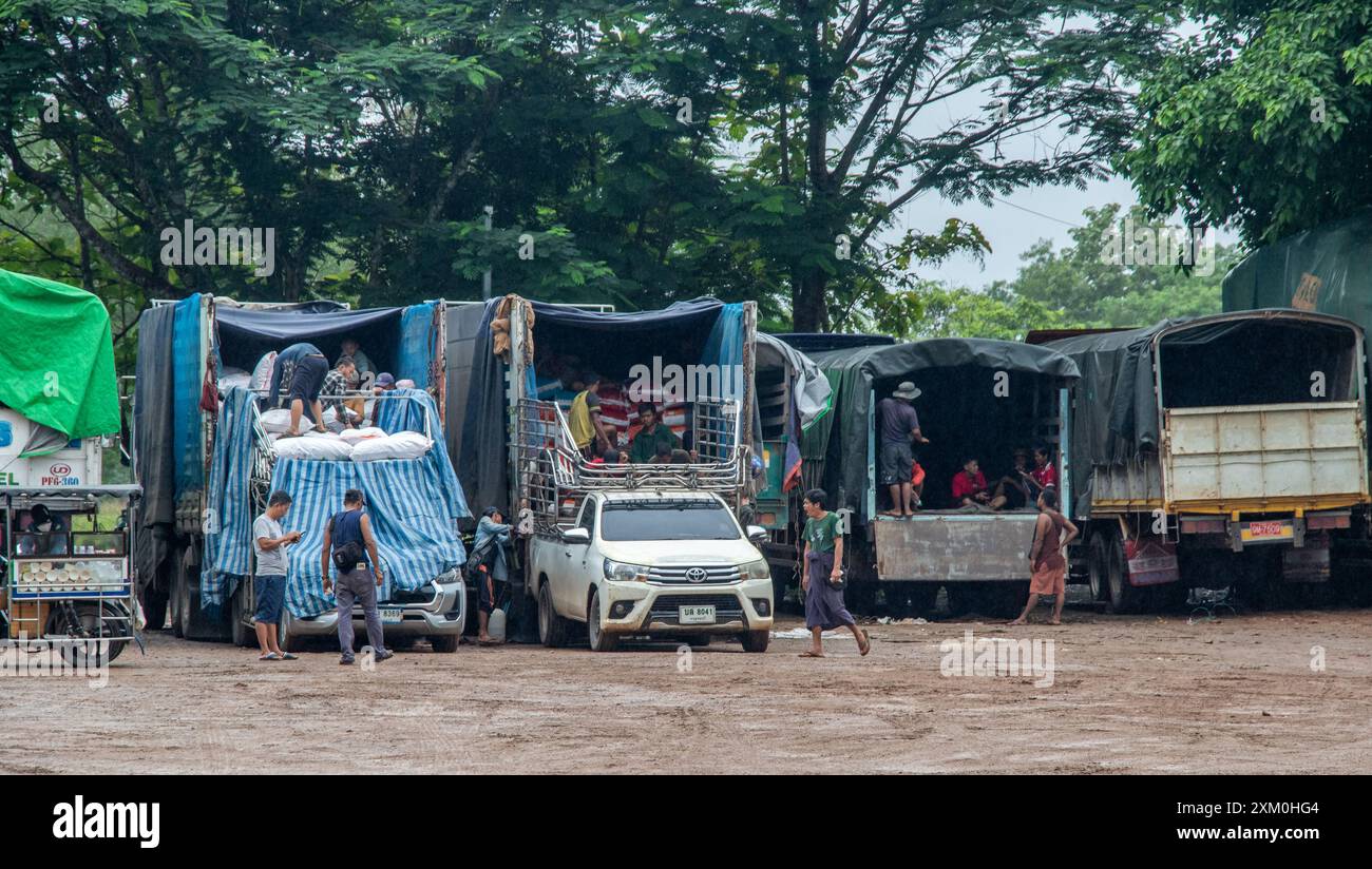 the three Pagodas Pass Stock Photo - Alamy