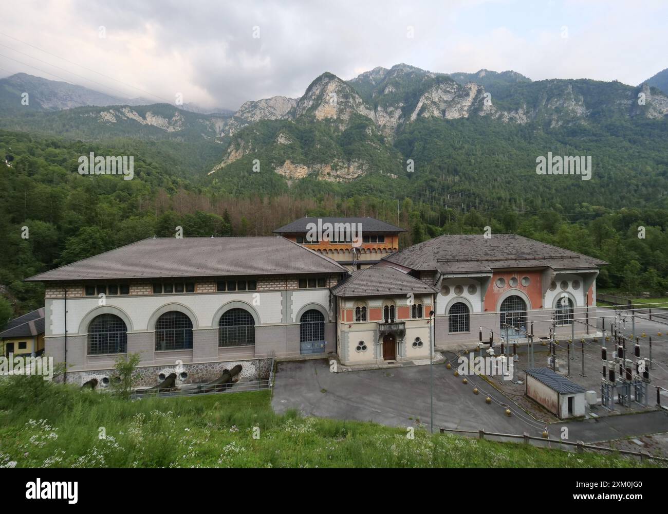 Hydroelectric energy is the world's largest source of clean energy ...