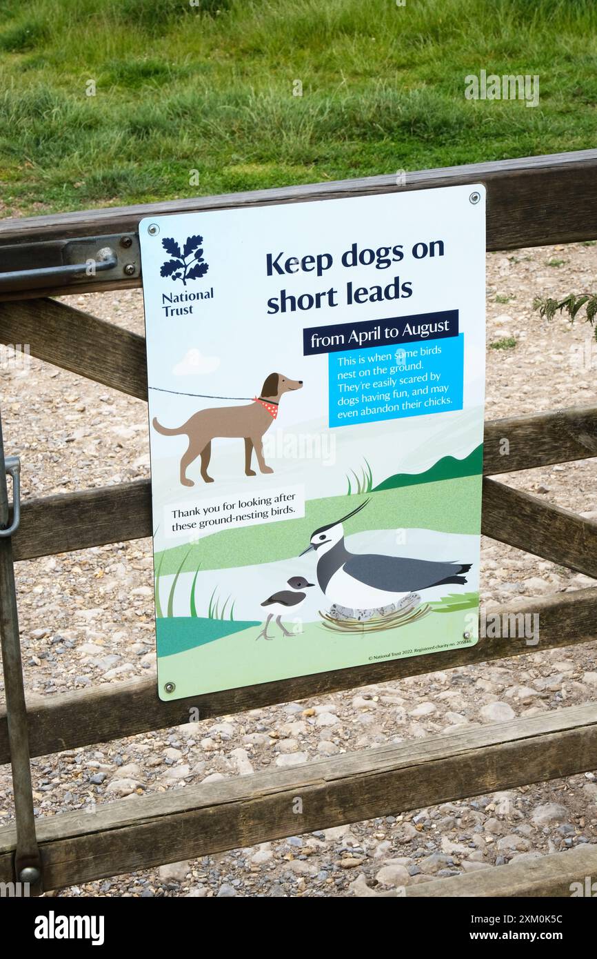 Wildlife information poster hi-res stock photography and images - Alamy