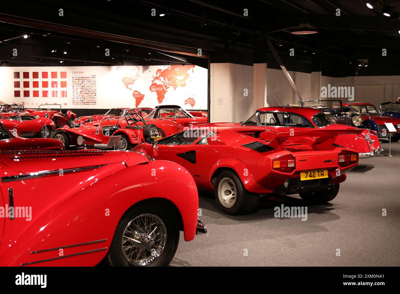 Lamborghini countach lp400s hi-res stock photography and images - Alamy
