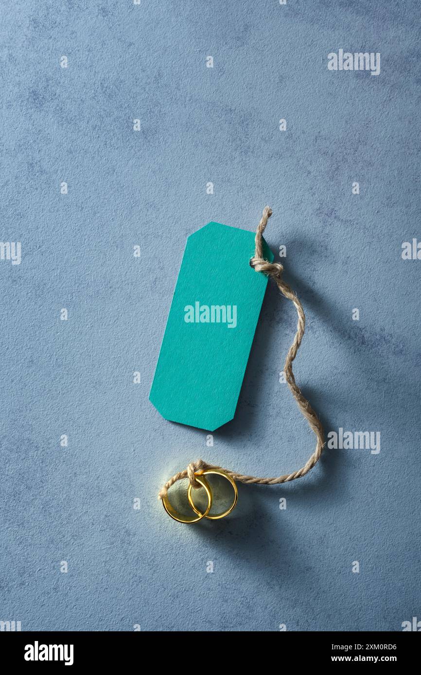 Gold rings hi-res stock photography and images - Alamy