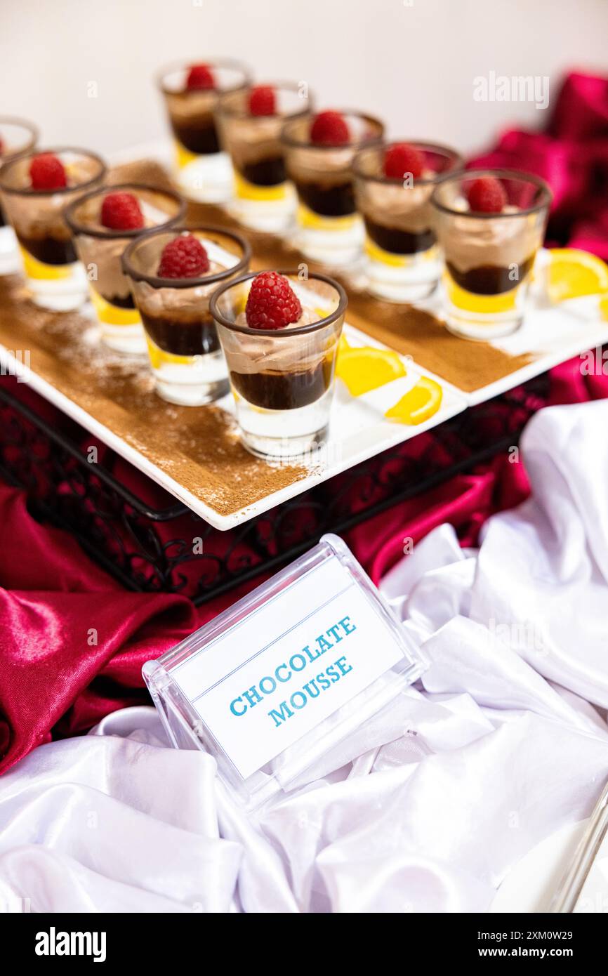 Marques de chocolate hi-res stock photography and images - Alamy