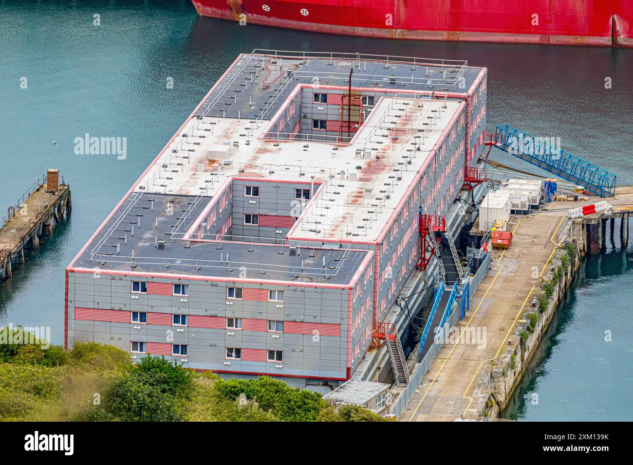 Refugee barge hi-res stock photography and images - Alamy