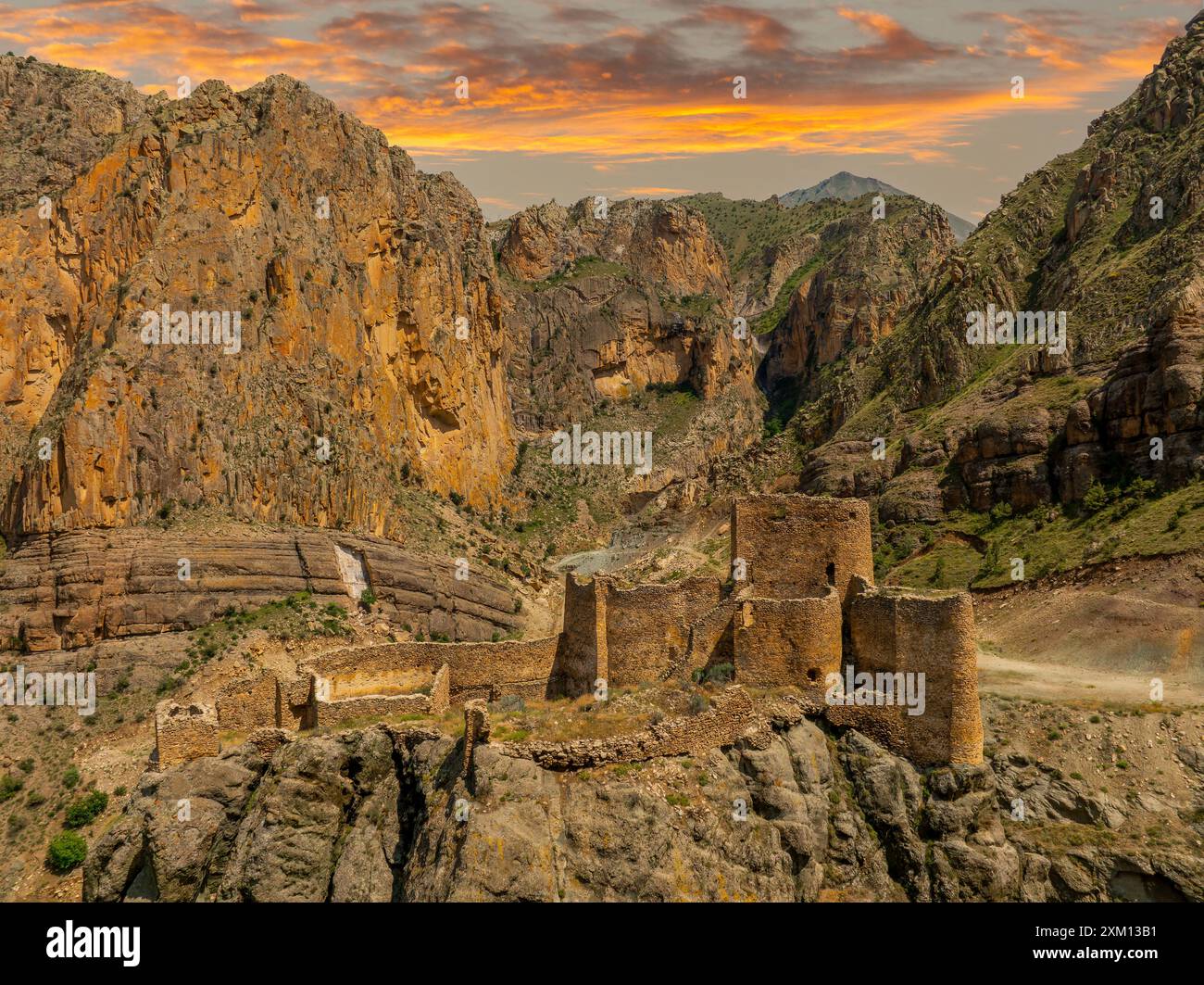 Derekapi hi-res stock photography and images - Alamy