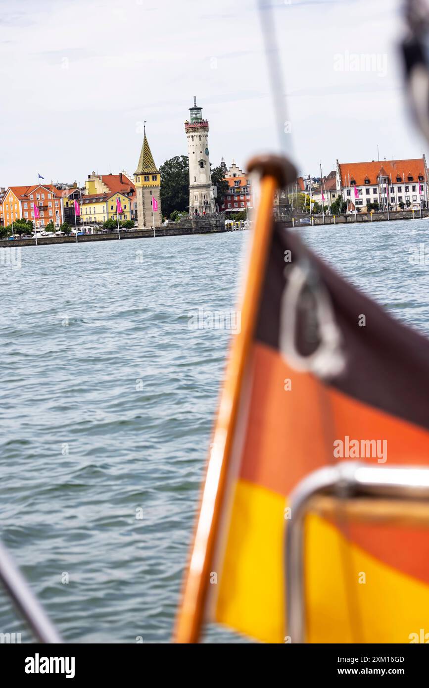 Hit segeln hi-res stock photography and images - Alamy