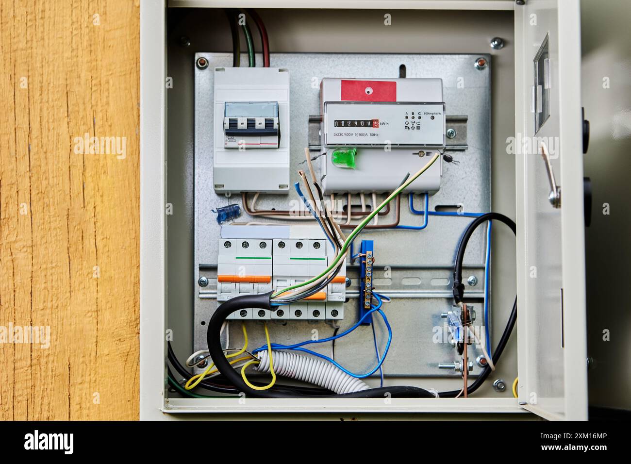 Three-phase, four-wire cable prepared for connection to electric ...