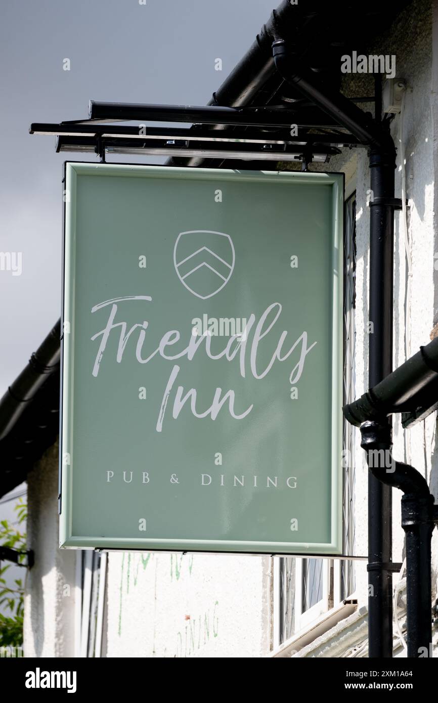 Friendly Inn sign, Frankton, Warwickshire, England, UK Stock Photo - Alamy