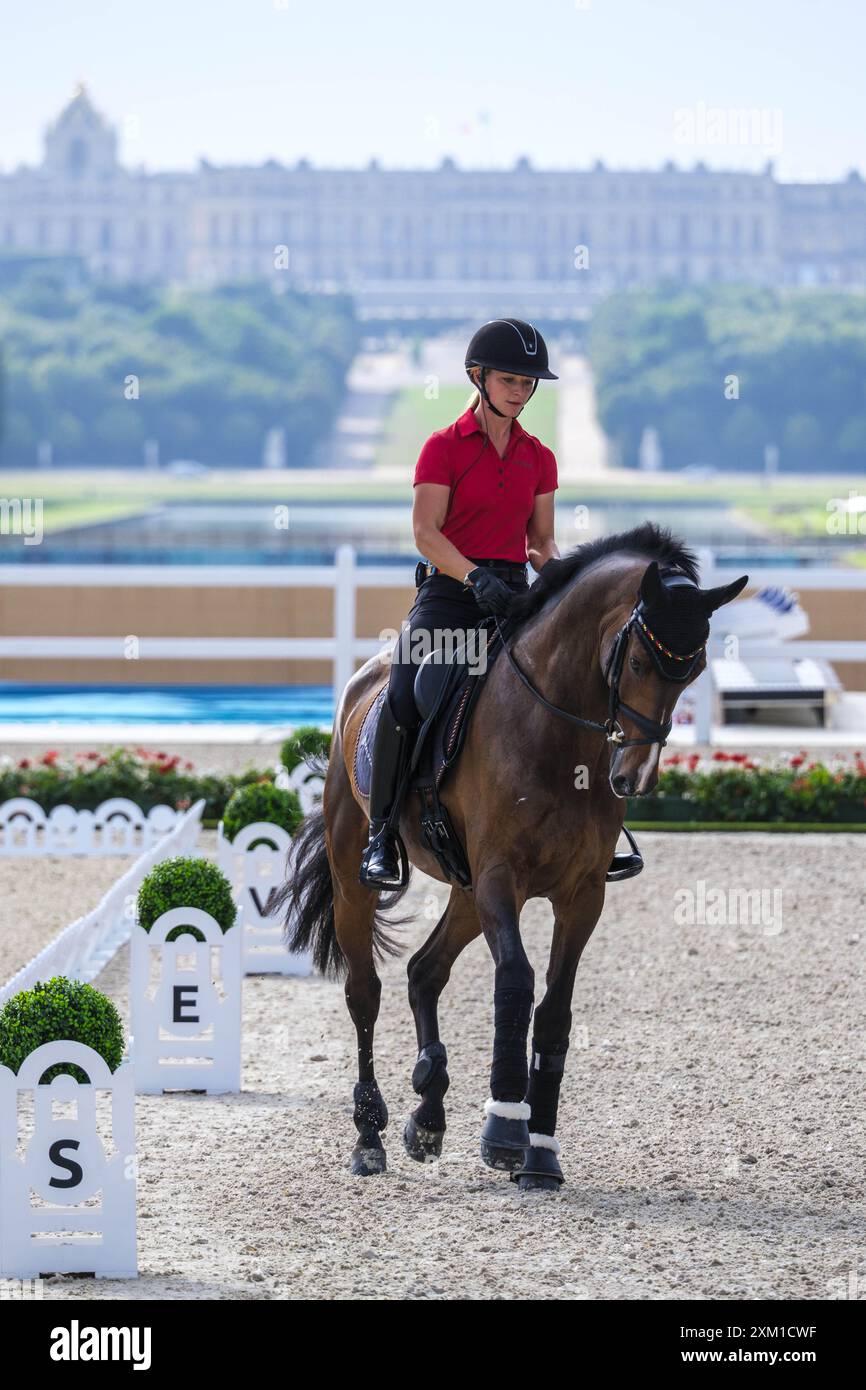 Julia KRAJEWSKI riding NICKEL 21, Germany trainning session, Equestrian ...