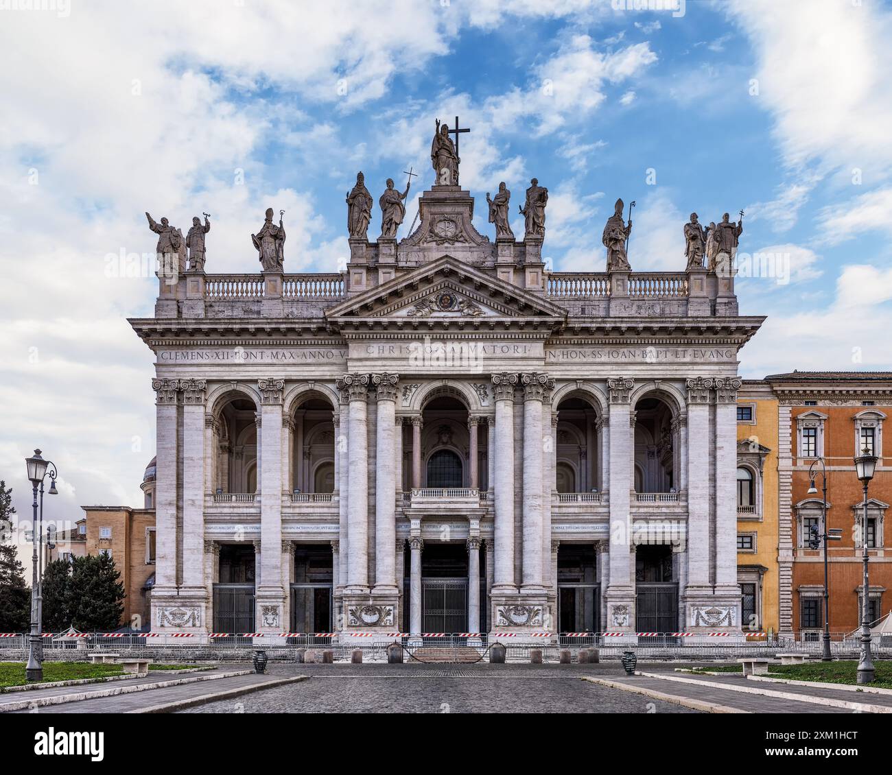 Basilica San Giovanni in Laterano in Rome Stock Photo - Alamy