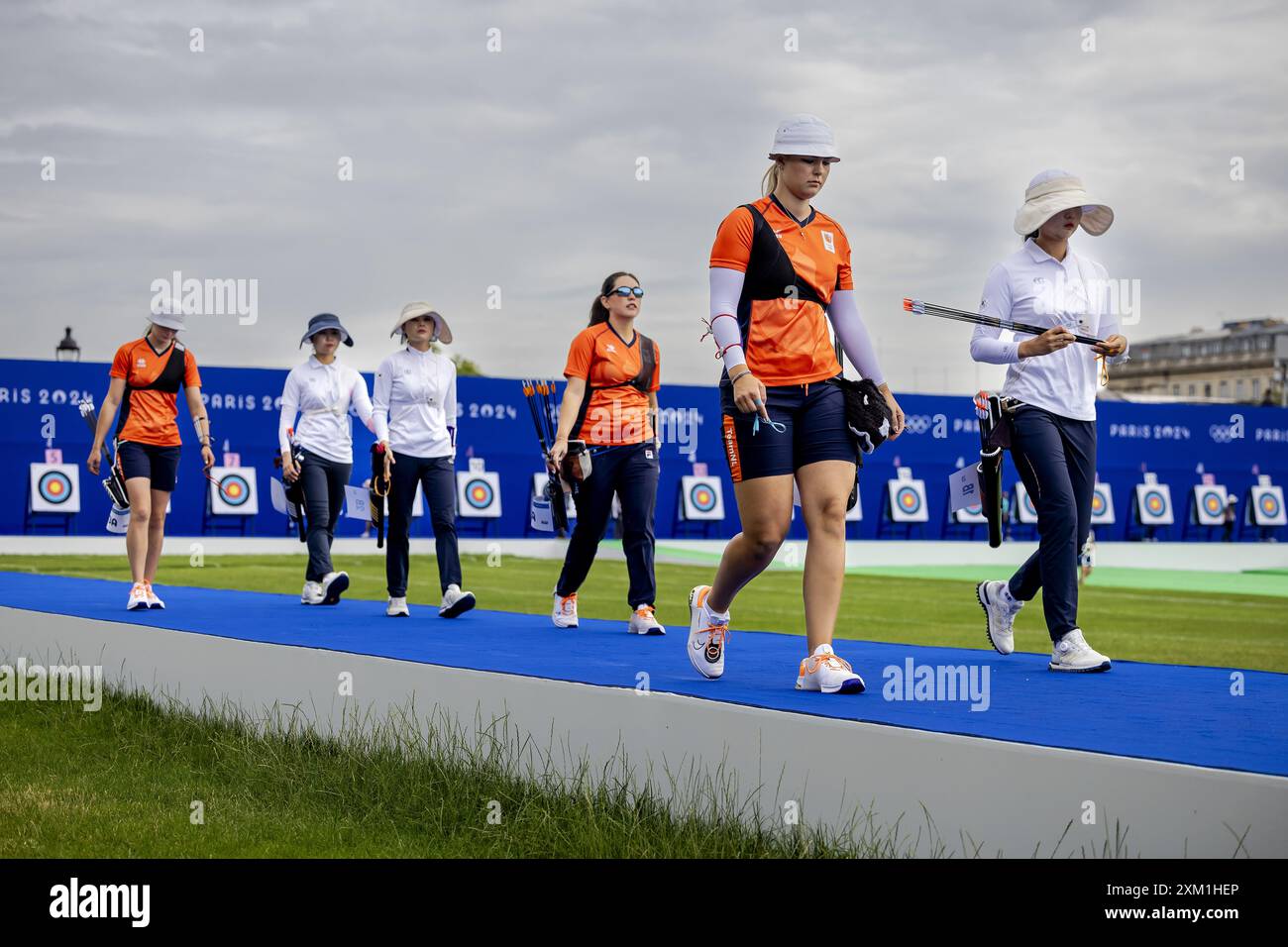 PARIS - Archers, Quinty Roeffen, Gaby Schloesser and Laura van der ...