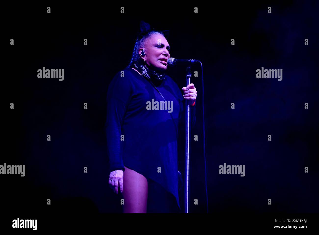 Italian singer Music Concert - Loredana Berte - Ribelle Summer Tour ...