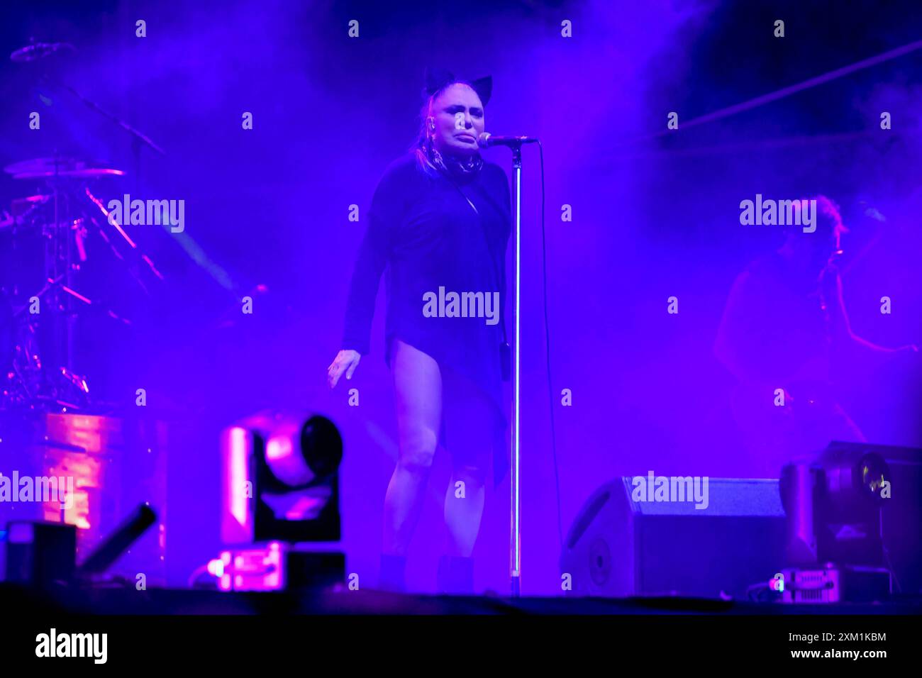 Italian singer Music Concert - Loredana Berte - Ribelle Summer Tour ...