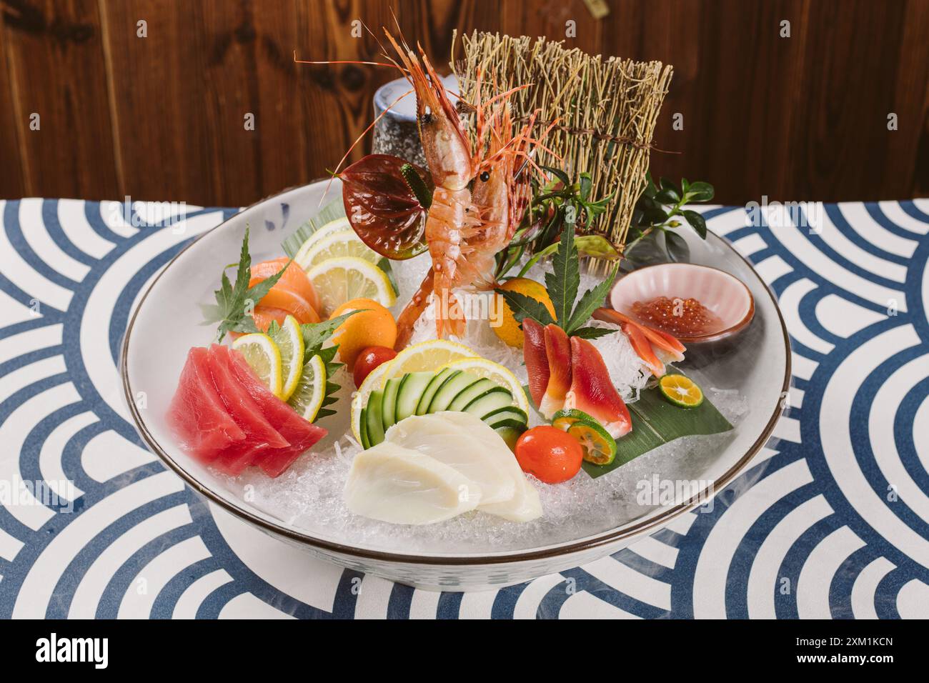 authentic japanese sashimi platter ，fresh sashimi set on ice, Japanese ...