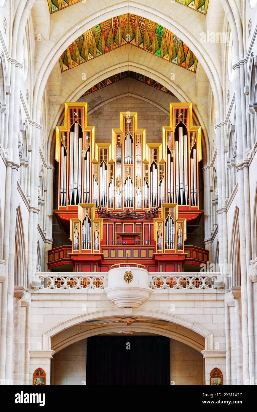 Pipe organ chapel hi-res stock photography and images - Alamy