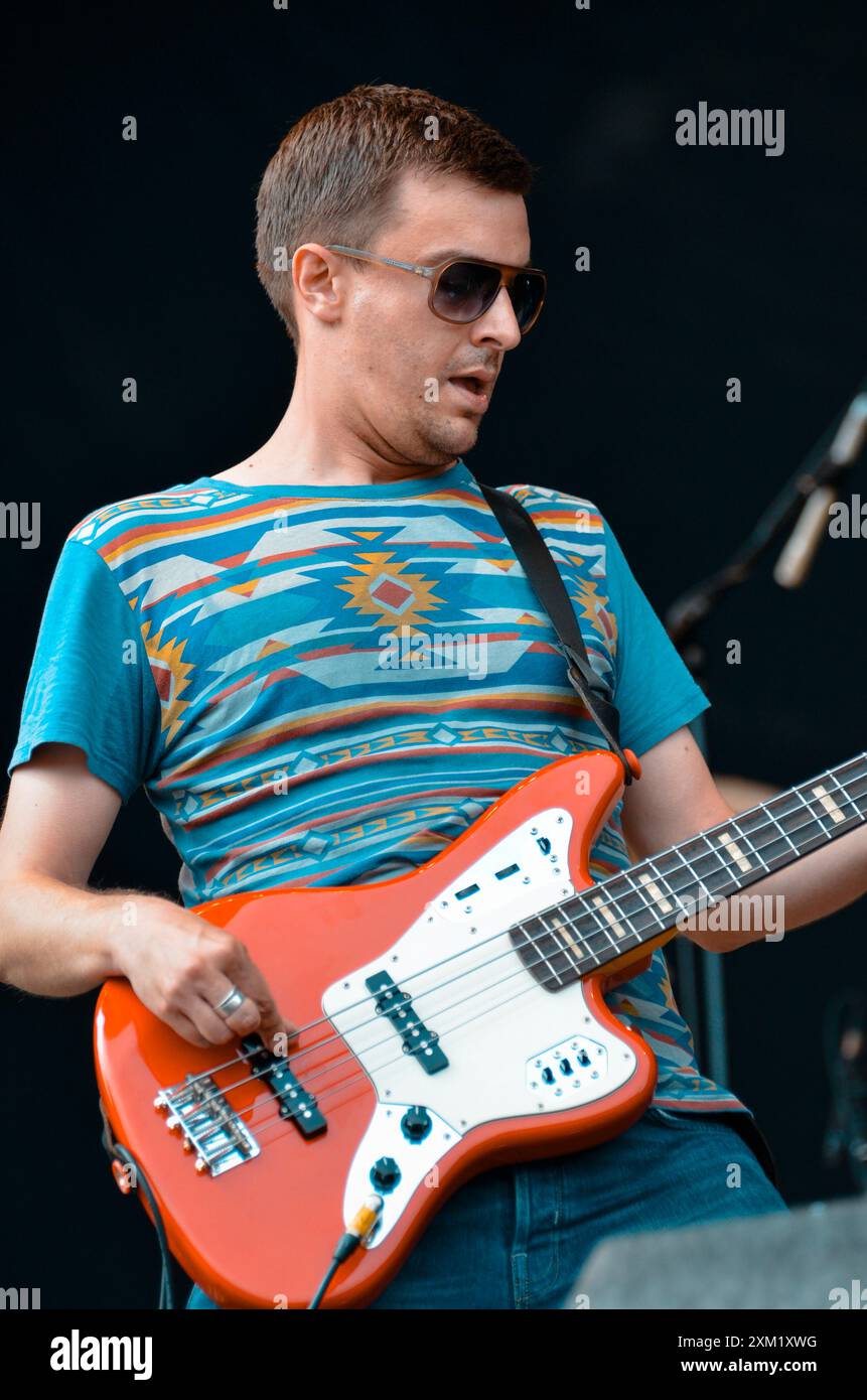 Guitarist tom gladwin band shed seven hi-res stock photography and ...
