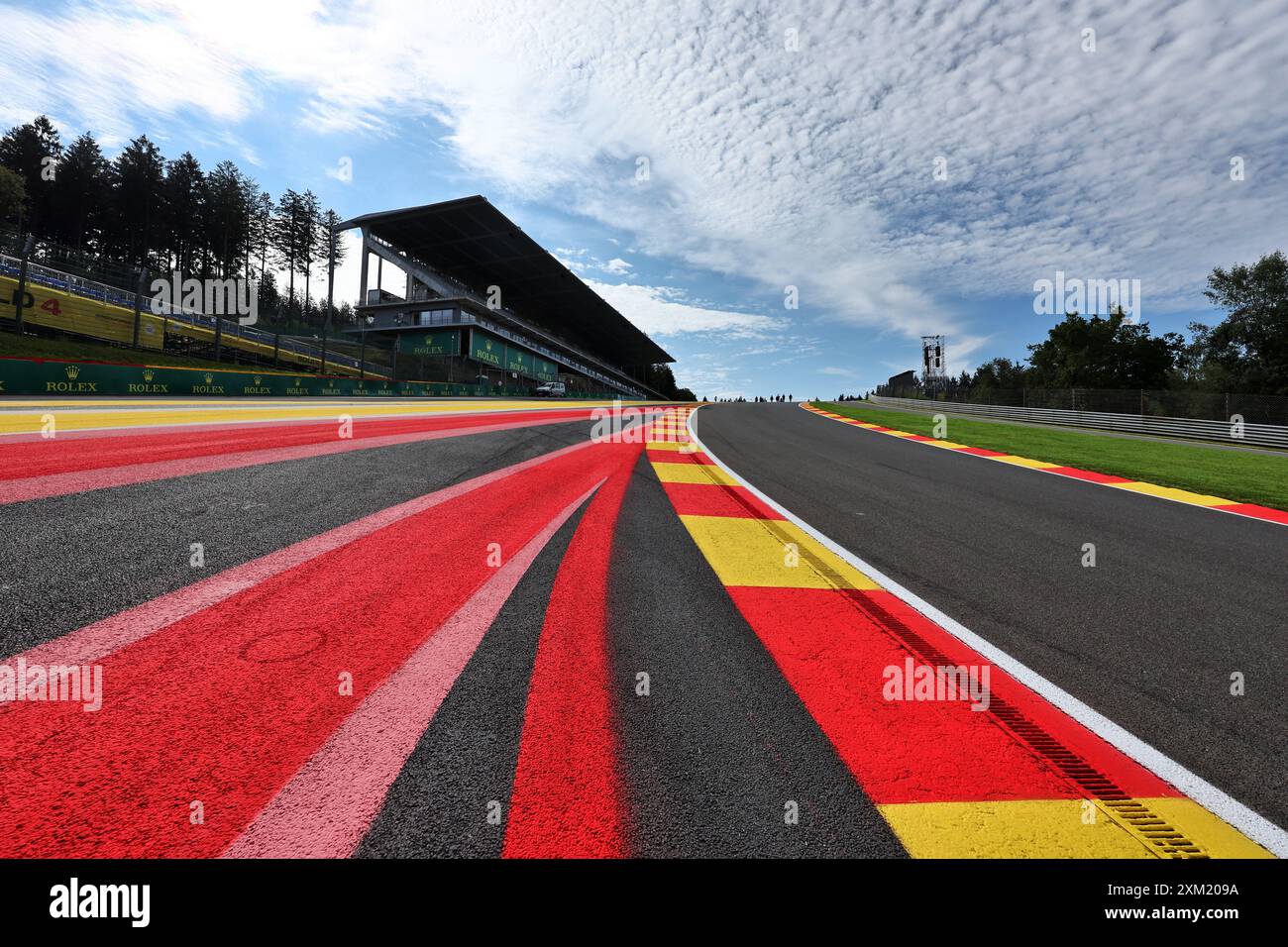 Spa Francorchamps, Belgium. 25th July, 2024. Circuit atmosphere - Eau ...