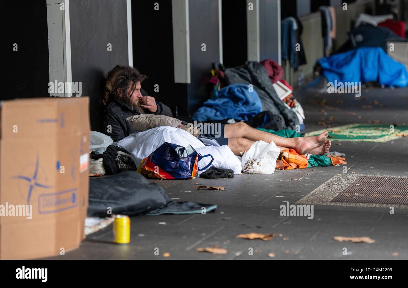 Poverty sydney australia hi-res stock photography and images - Alamy
