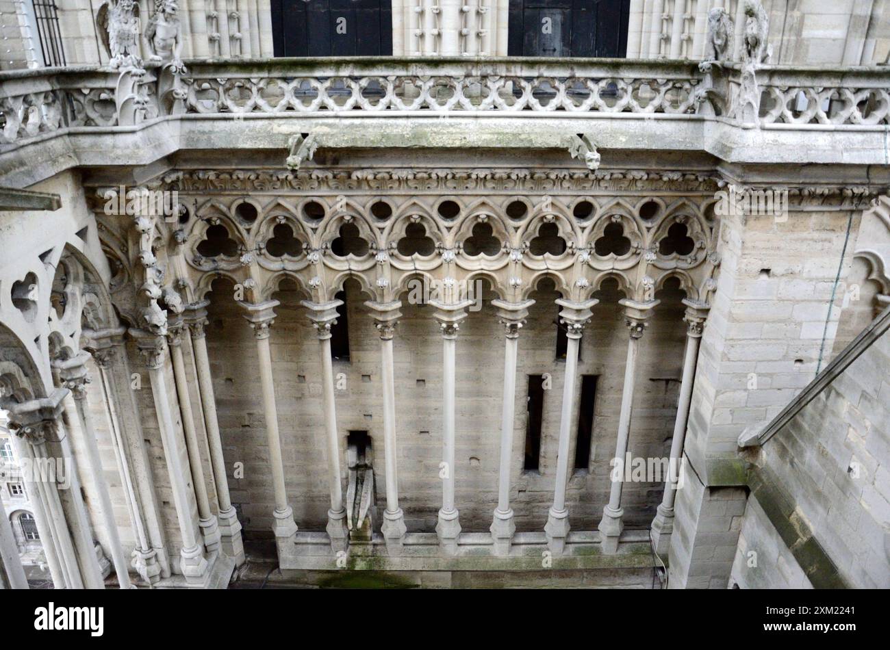 Paris twin towers hi-res stock photography and images - Alamy