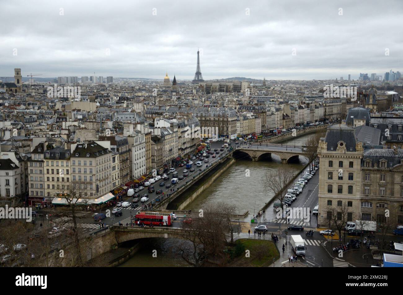 Tour st jacques paris view hi-res stock photography and images - Alamy